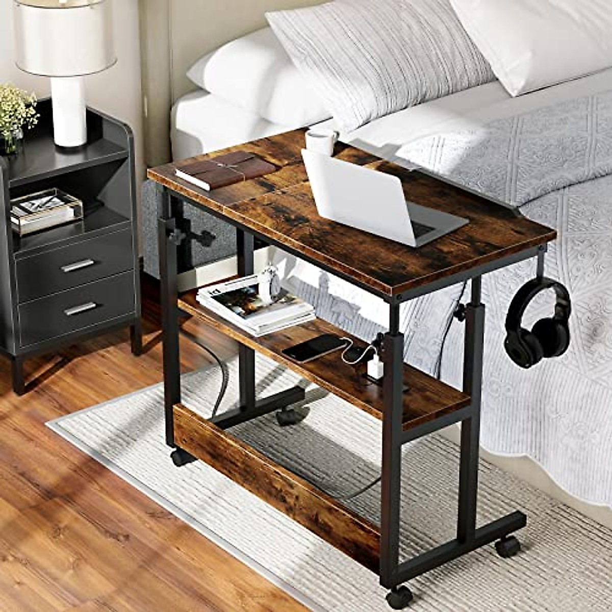 YITAHOME Height Adjustable Table with Charging Station, Portable Desk with Wheels, Small Standing Rolling Computer Desk with Tiltable Tabletop and Storage Bag, Brown
