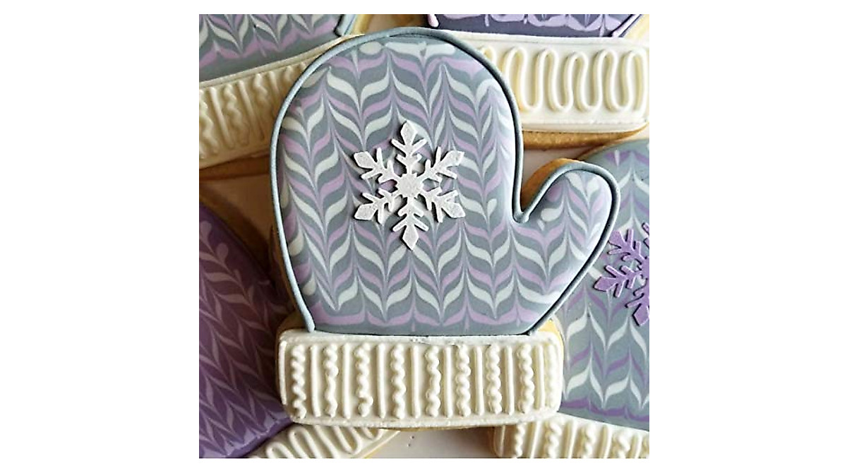 Winter Mitten Cookie Cutter 4-Inch Made in USA | Ann Clark