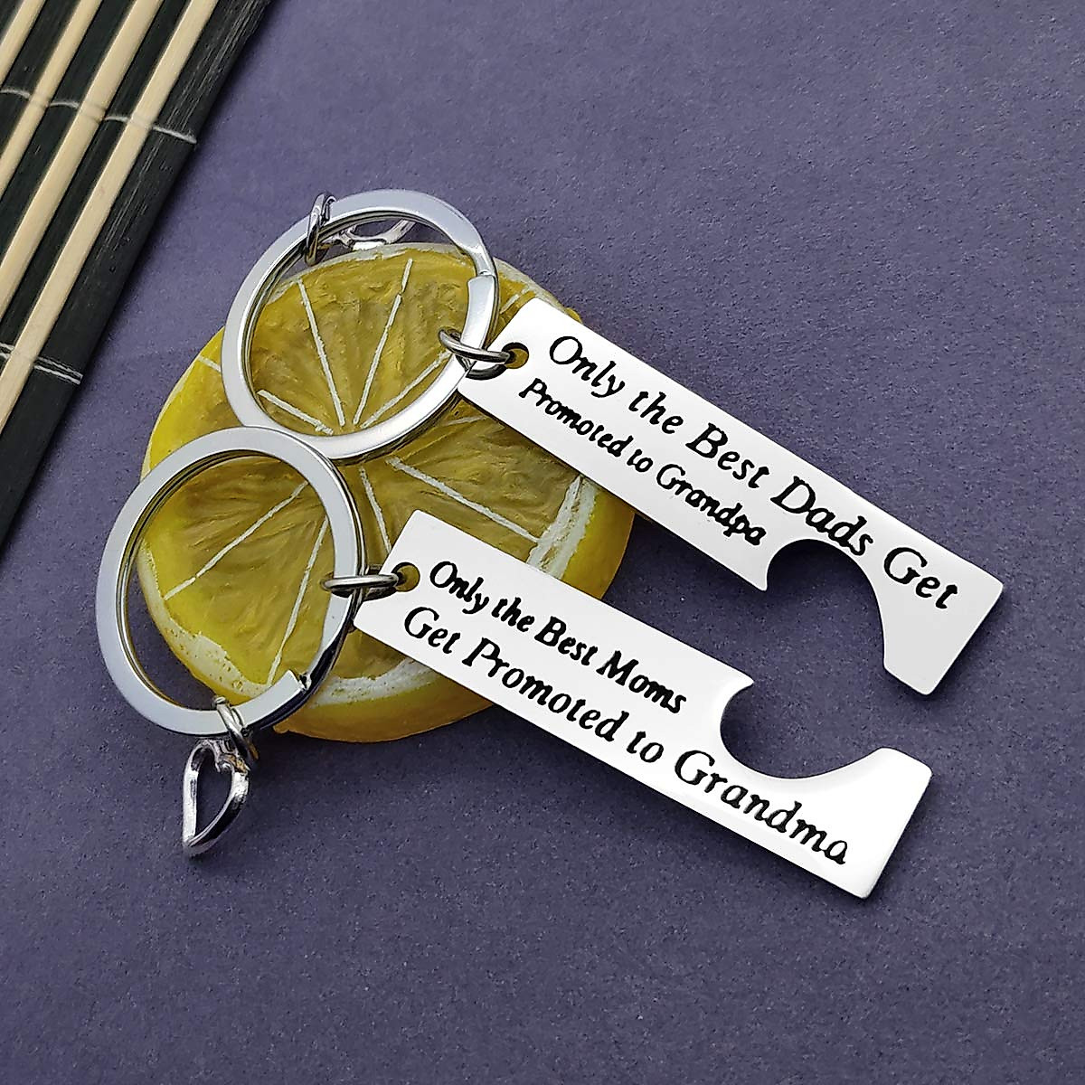 Grandpa Grandma to be Gift Keychain Pregnancy Announcement Gifts New Grandparents Gift Grandparents to Be Jewelry First Time Grandpa/Grandma Jewelry Gift Grandchild Announcement Gifts