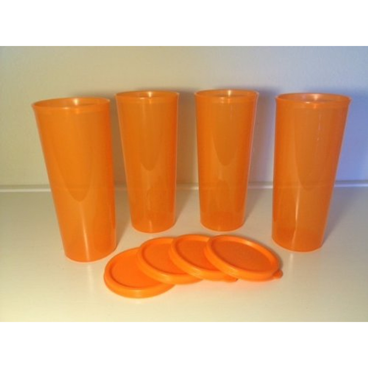 NEW TUPPERWARE TUMBLERS 16 OZ CLASSIC STRAIGHT SIDES ORANGE WITH SEALS SET OF 4