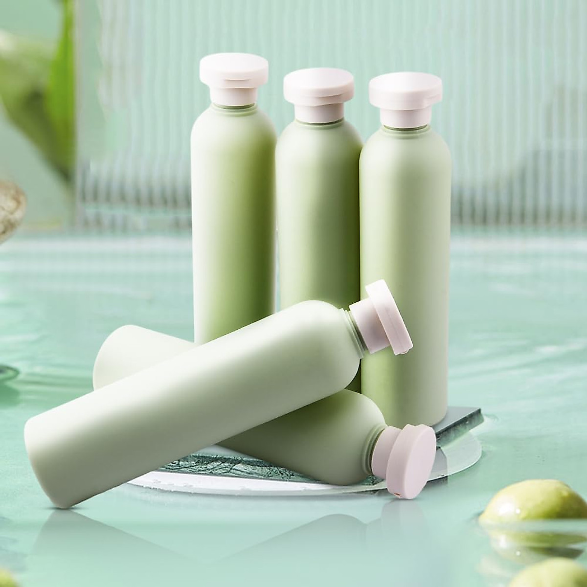 5pcs Green Plastic Empty Squeeze Bottles,Travel Shampoo Bottles,Squeeze Bottles with Flip Cap,8.8oz 260ml Leak Proof Refillable Container for Face Cream, Lotion, Shampoo, Conditioner