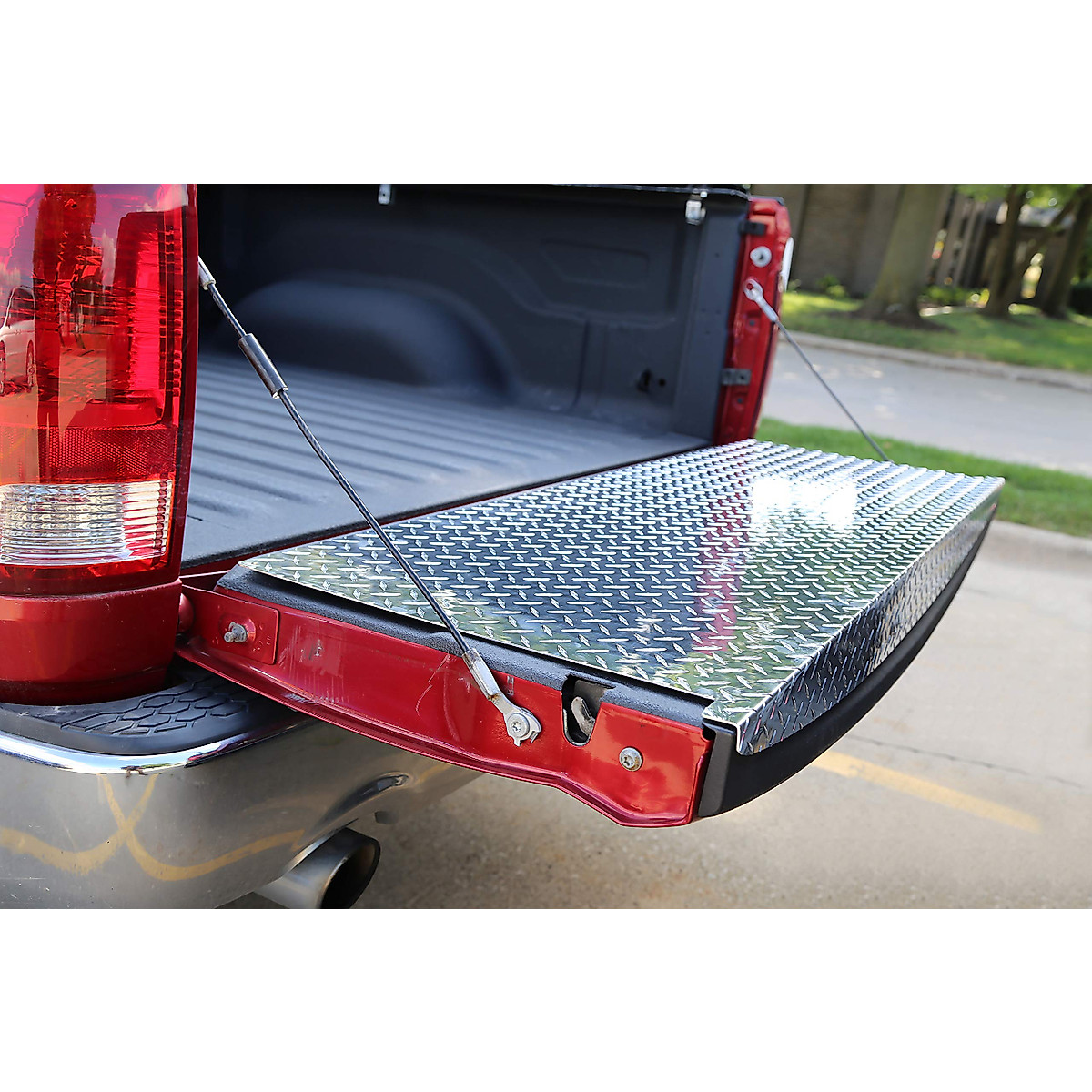 DEE ZEE DZ4131 Brite-Tread Full Tailgate Protector