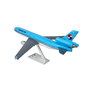 Flight Miniatures Korean Air (84-Cur) MD-11 Model Airplane 1:200 Scale - Plastic Snap-Fit Model Airplane - Collectible Replica of Korean Air Aircraft - Part# AMD-01100H-011
