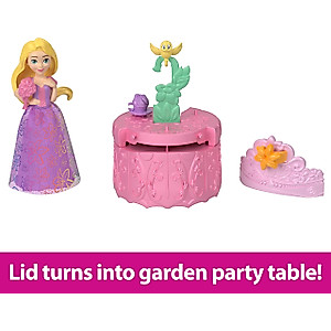 Mattel Disney Princess Toys, Small Doll Royal Color Reveal with 6 Surprises Including Scented Ring & 4 Accessories, Garden Party Series (Dolls May Vary)