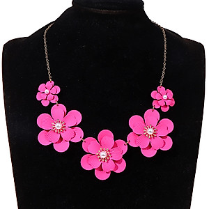 Boho Choker Necklace for Women Cute Flower Collar Necklace Statement Chunky Pearl Charm Summer Beach Chokers Necklaces Jewelry Gifts for Women