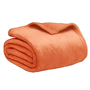 PAVILIA Orange Fleece Throw Blanket for Couch, Coral Peach Soft Fuzzy Fall Flannel Throw for Sofa, Luxury Plush Microfiber Bed Blanket, Cozy Home Halloween Velvet Gift Blanket, 50x60