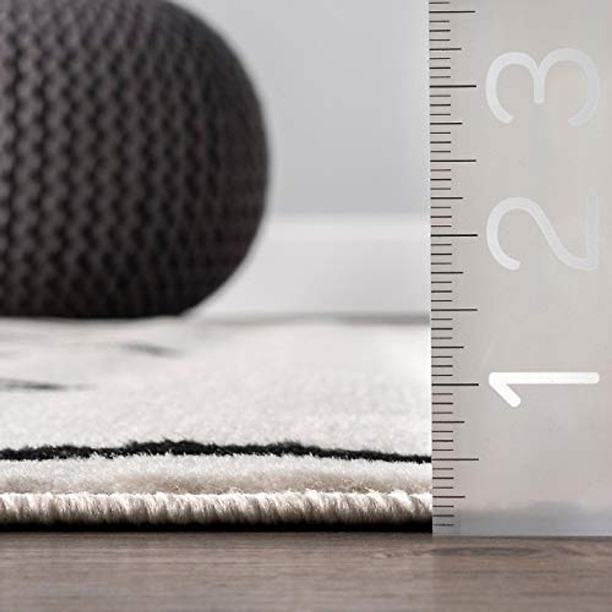 nuLOOM Saniyah Geometric Diamond Area Rug, 6' 7" x 9', Grey