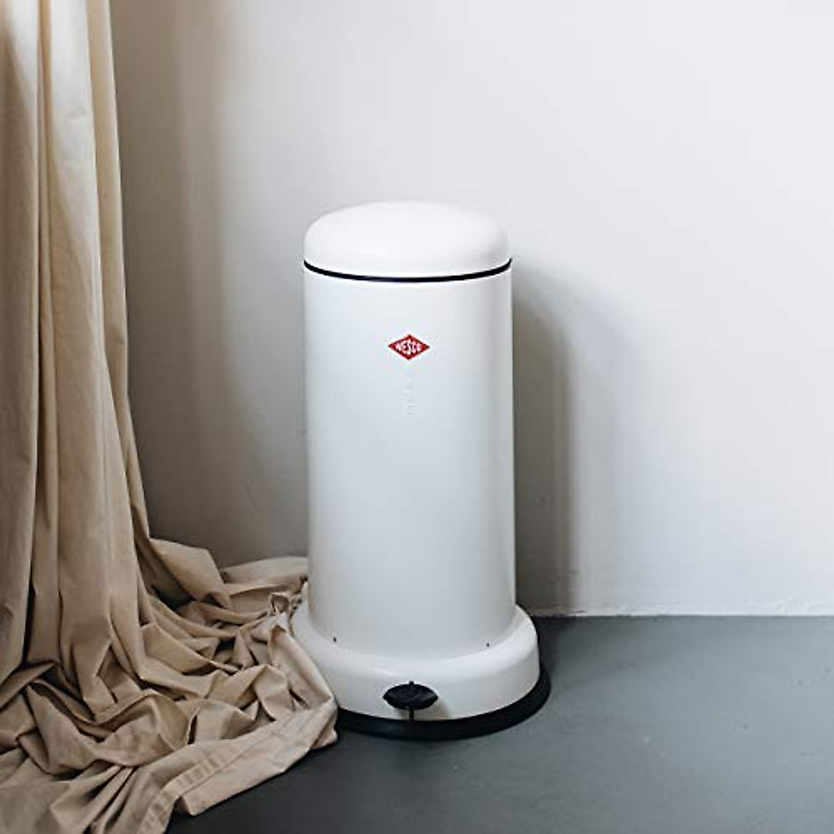 Wesco Baseboy Stainless Steel Waste Bin in Almond with a Volume of 20 litres - with Foot Pedal 38 x 38 x cm