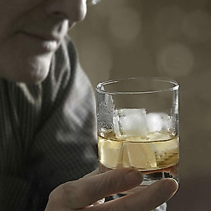 Silicone Ice Cube Trays with No Leaking Lid, Easy-Release and Flexible 15- Cavities Square Ice Cube Mold, Set of 2, No odors and Stackable