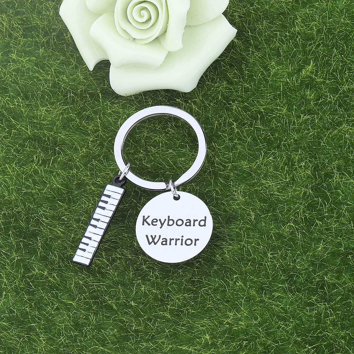 AKTAP Piano Keyboard Keychain Piano Lovers Gift for Pianist Piano Teacher Keyboard Musical Instruments Key Ring (Piano Keyboard Keychain)