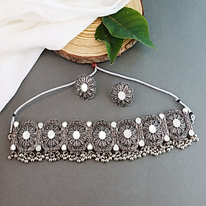 I Jewels Antique Silver Oxidized Ethnic Indian Traditional Bollywood Afghani Choker Necklace Jewellery Set for Women (MC069)