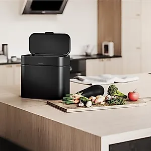simplehuman Compost Caddy, Detachable and Countertop Bin, 4 Liter / 1.06 Gallon, Matte Black
