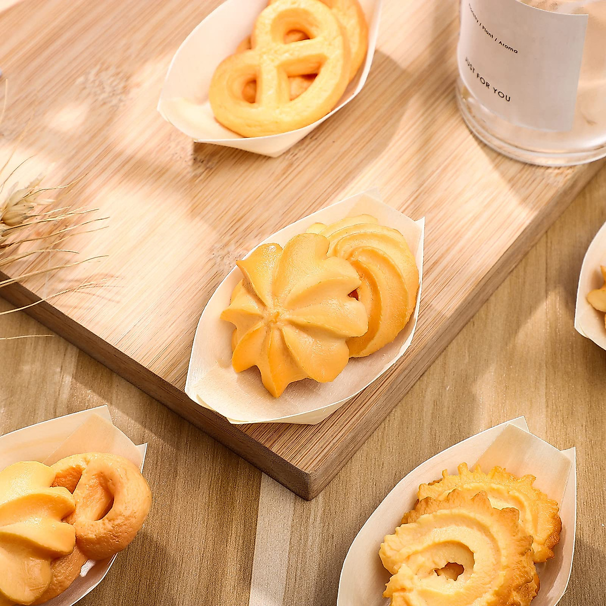 Hemoton 50pcs Wooden Sushi Serving Tray Boat 5 inch Disposable Japanese Sashimi Plate Snack Dessert Candy Serving Dish for Restaurant Home