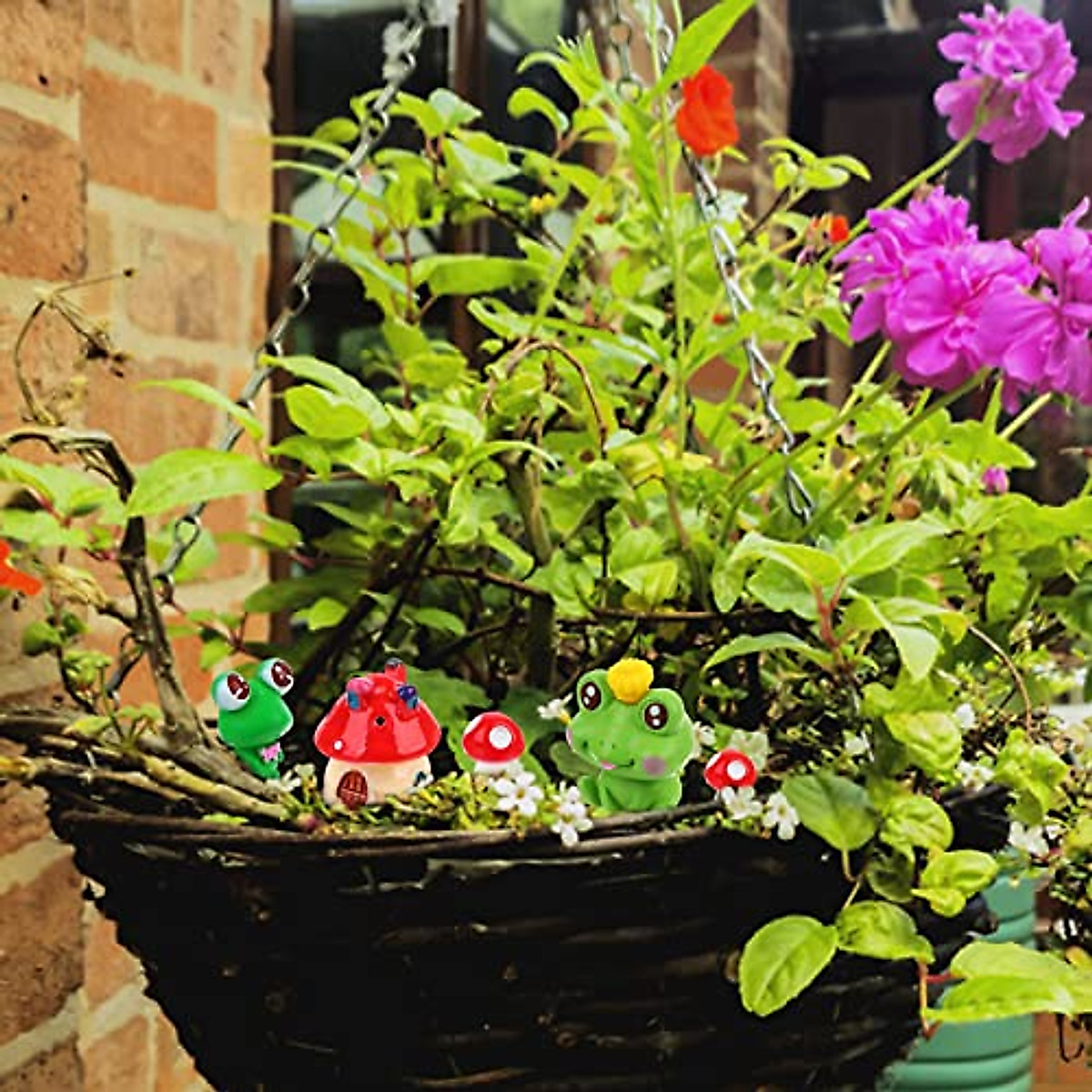 RUIYELE 96 Pcs Cute Frog Mushroom Miniature Figurines Fairy Garde Resin Miniature Ornaments Landscape DIY Bonsai Craft for Home Decoration Supplies