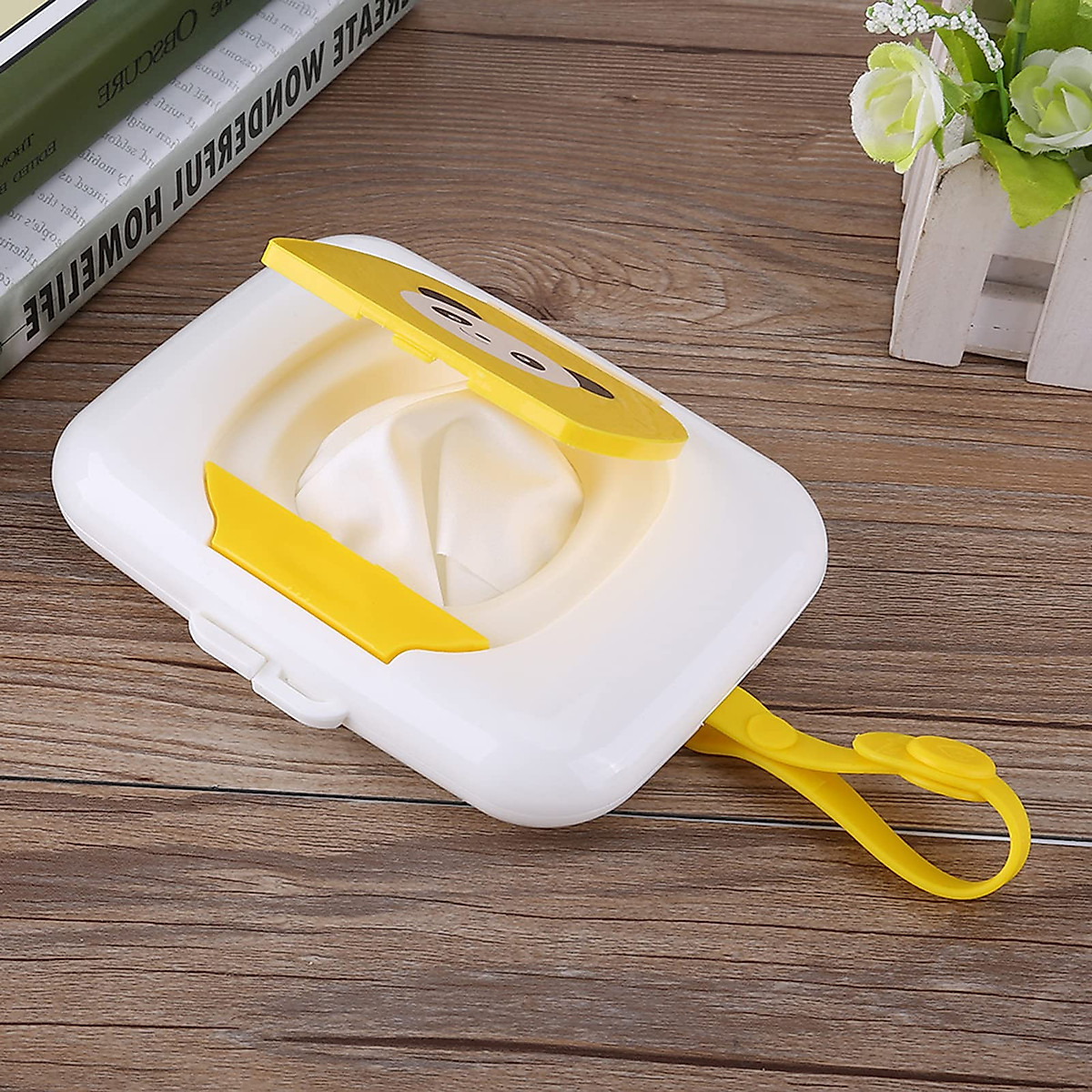 Baby Wet Wipes Box, Wet Tissue Box Yellow Panda Cartoon Baby Wet Tissue Box Baby Wipes Dispenser for Keeping Wipes Fresh