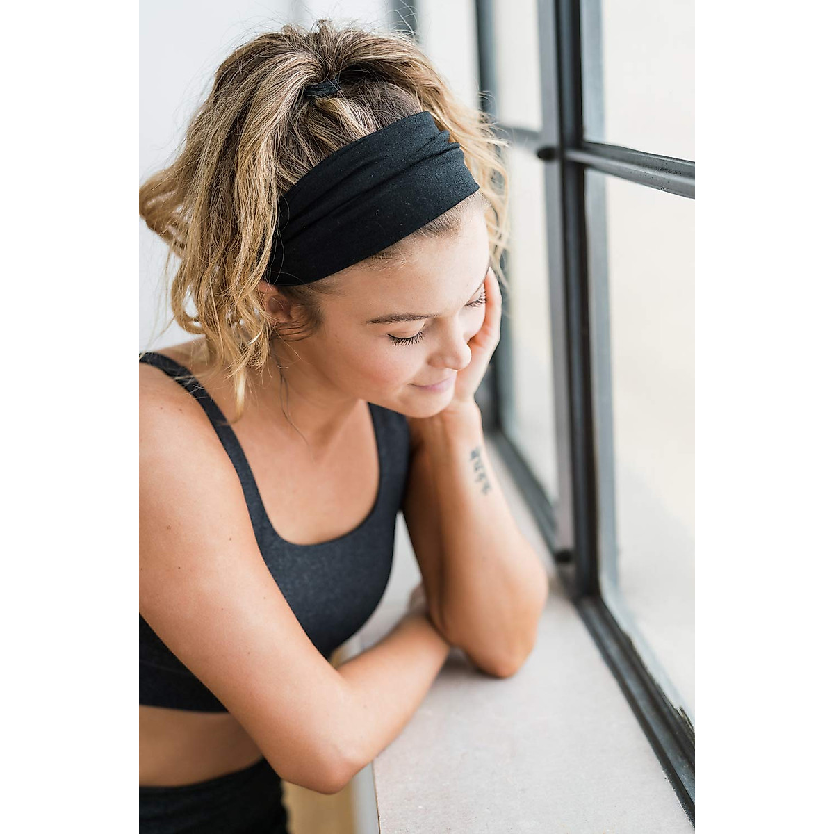 Maven Thread Women's No-Slip Sweat-Wicking Headband for Exercise and Yoga, 4-Pack (Black Basics)