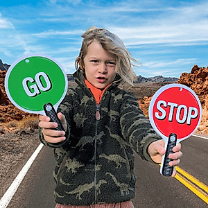 Liontouch Double Sided Stop & Go Sign, Red & Green – 8.9 x 5.5 inches | Durable and Reversible Lollipop-Shaped Foam Toy Paddle for Kids | Ideal for Teaching Children Traffic & Street Safety