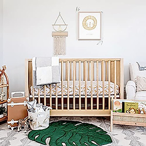 Burt's Bees Baby - Dottie Bee Reversible Quilt, 100% Organic and 100% Polyester Fill (Heather Grey)