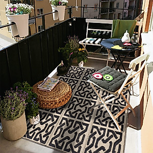 SAND MINE Reversible Mats, Plastic Straw Rug, Modern Area Rug, Large Floor Mat and Rug for Outdoors, RV, Patio, Backyard, Deck, Picnic, Beach, Trailer, Camping (4' x 6', Black & Beige)