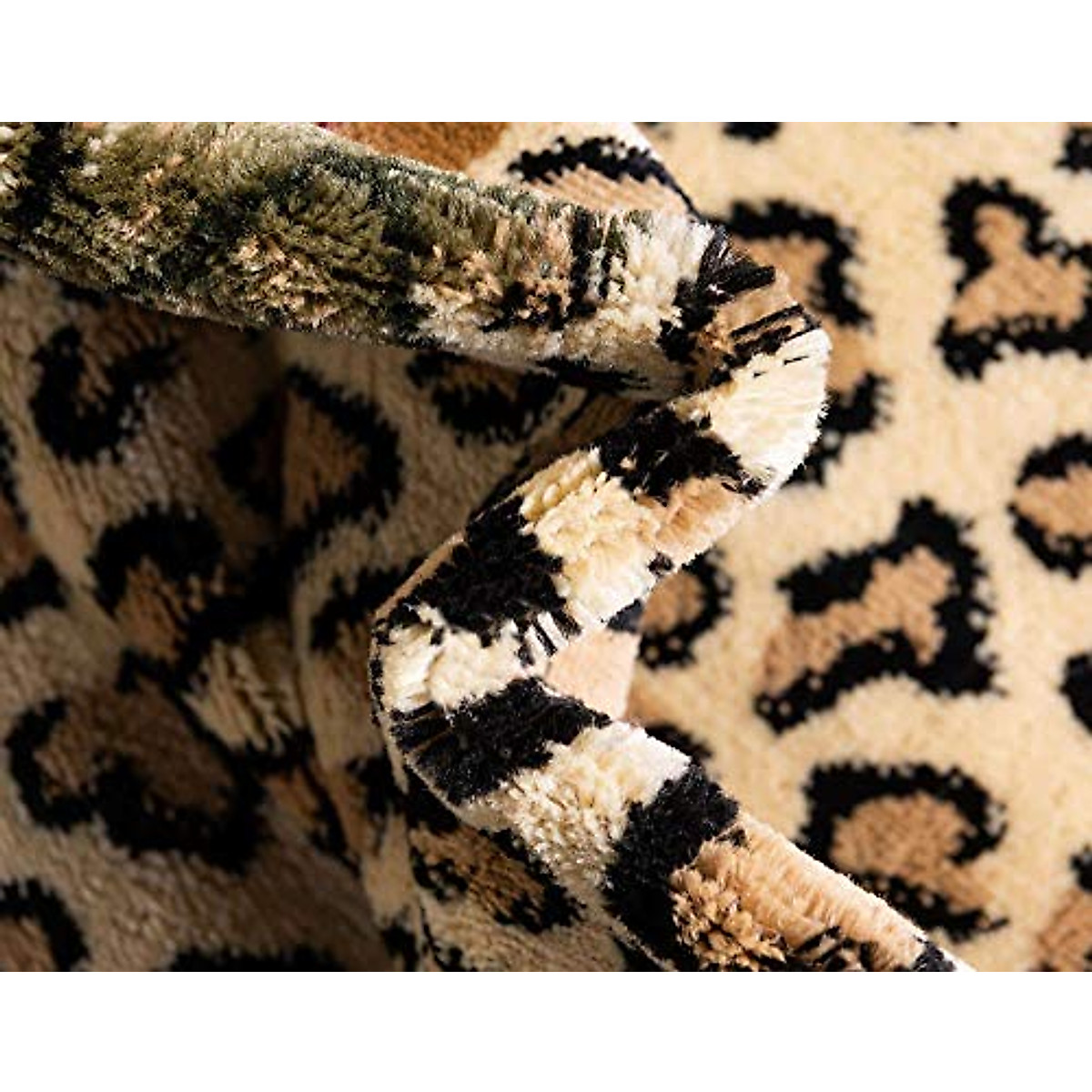 Unique Loom Wildlife Collection Animal Inspired with Cheetah Bordered Design Area Rug, 5 ft x 8 ft, Ivory/Black