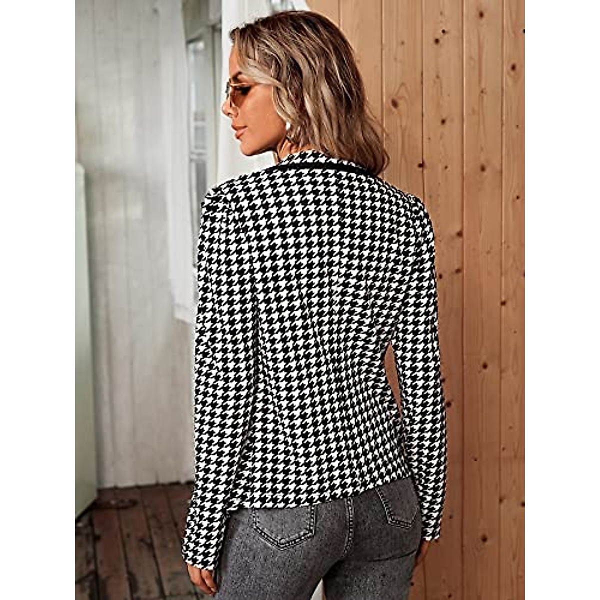 WDIRARA Women's Houndstooth Lapel Long Sleeve Elegant Coat Work Office Jackets Blazers Black and White XS