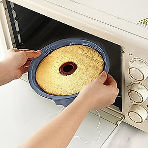 YASYU Silicone Fluted Tube Cake Pan,Non Stick Swirl Cake Baking Mold with Handle,Perfect Bakeware for Jello, Gelatin, Bread,7.5 inch Baking Pan, BPA Free