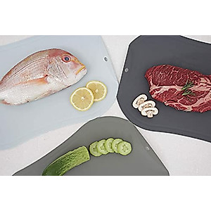 doblé Non-Scratch Flexible Cutting Board for Chopping, Scratch Free Juice Grooves with Easy Grip Handle, Non-Slip Dishwasher Safe for Kitchen (Medium (13.5" x 9.3"), Space gray)