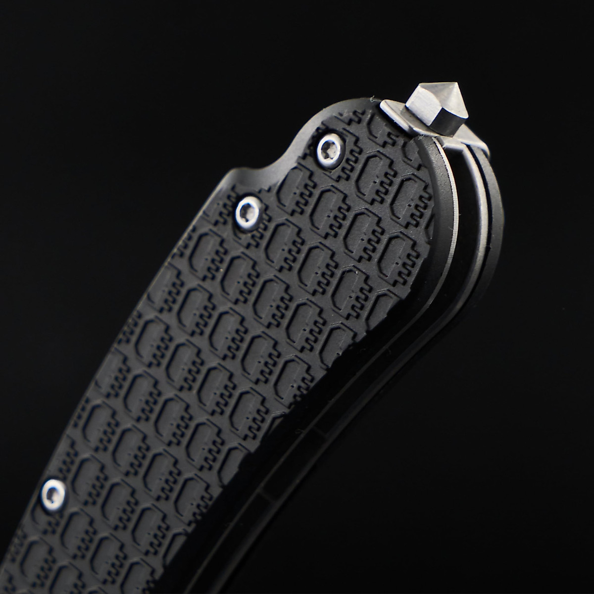 Generic Fielder Discover Line by Daggerr (Black handle and stonewashed blade)