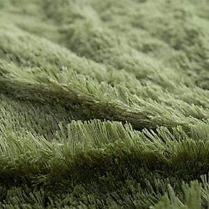 YUSOKI Olive Green Faux Fur Throw Blanket,2 Layers,50" x 60" Cozy Plush Fluffy Blanket Furry Fuzzy Warm Cute Shaggy Blanket for Fall Bed Living Room Décor Baby Women Pet