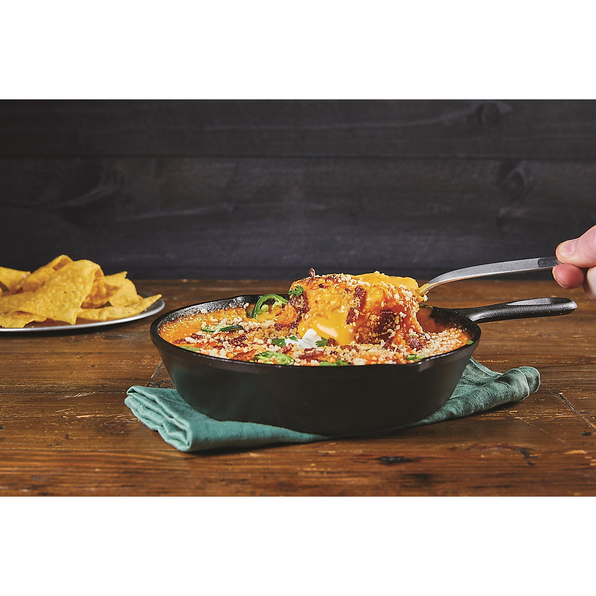 Chef-mate Que Bueno Spicy Nacho Cheese Sauce, Jalapeno Queso, Canned Food, 6 lb 10 oz (#10 Can Bulk)