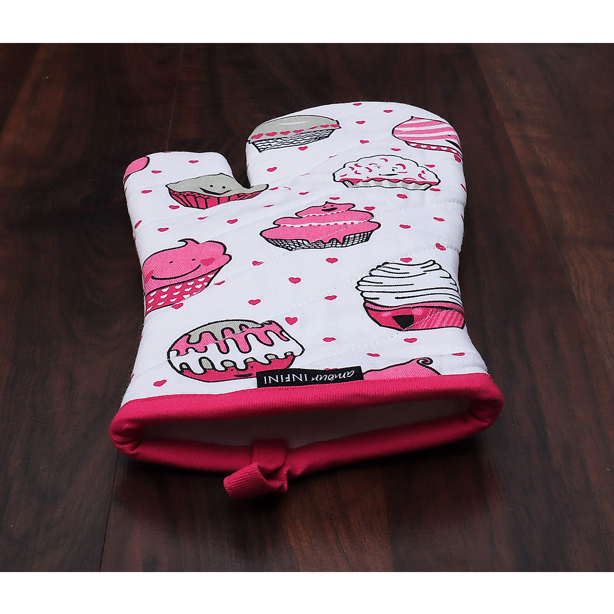 AMOUR INFINI Oven Mitts Set of 1 - Non-Slip Oven Mitts for BBQ, Cooking, Grilling, Baking - Heat Resistant Oven Gloves Quilted Liner with Hanging Loop (Valentine Cup Cake - 7x13 Inches)