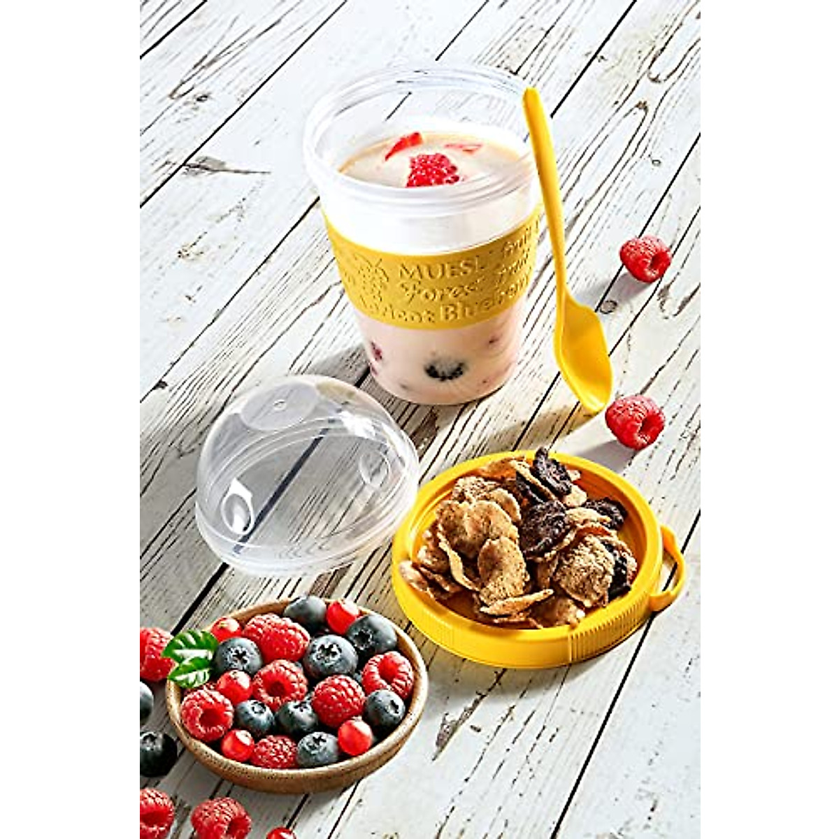 DGRS MARKET 4 Pack 20 oz Breakfast Cereal On the Go Cups with Spoon- Portable Take'n Go Yogurt and Cereal Container Cup with Top Lids- Take and Go Yogurt- Milk- Snack- Fruit Cup for Travel (4- Mix)