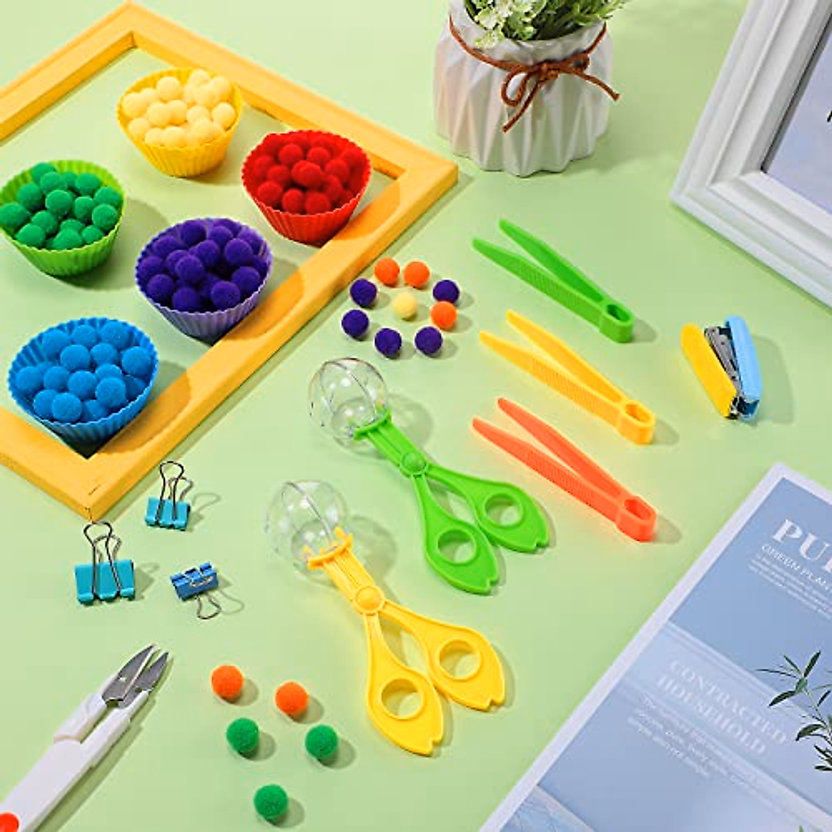 142 Pieces Fine Motor Skills Handy Scooper Set Sensory Bin Filler Includes 12 Sorting Bowls, 8 Tweezers, 2 Scissors Clips, 120 Plush Balls for Early Education and Sorting Counting Training Development