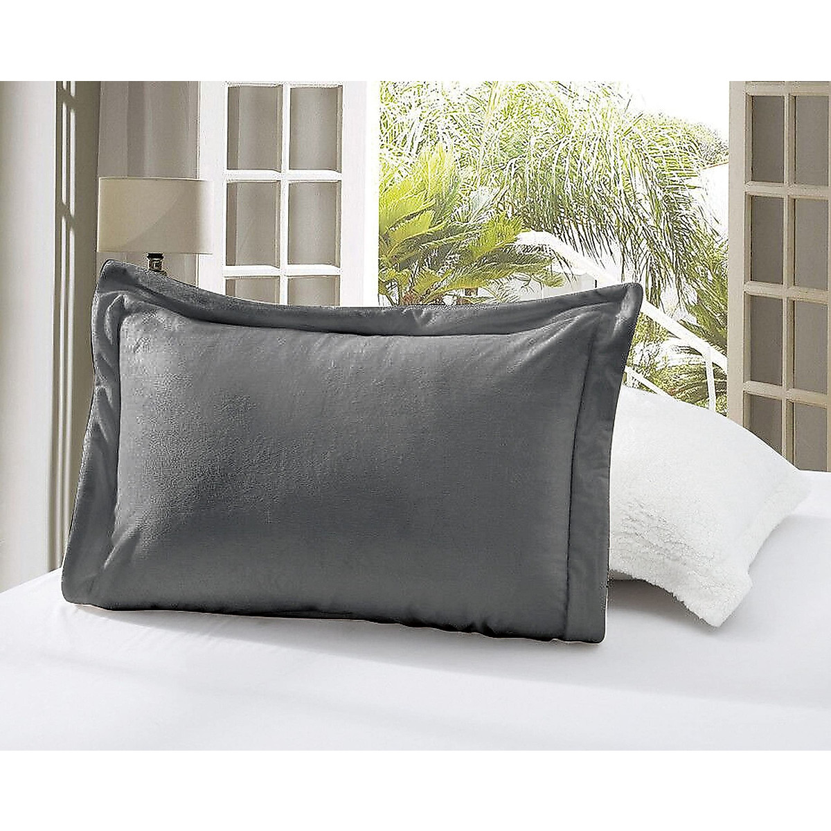 Elegant Comfort Super Soft Sherpa Comforter 3-Piece Set Premium Quality, Heavy Weight Reversible Down Alternative Micro-Suede, Sherpa Comforter, Cal King, Silver Gray