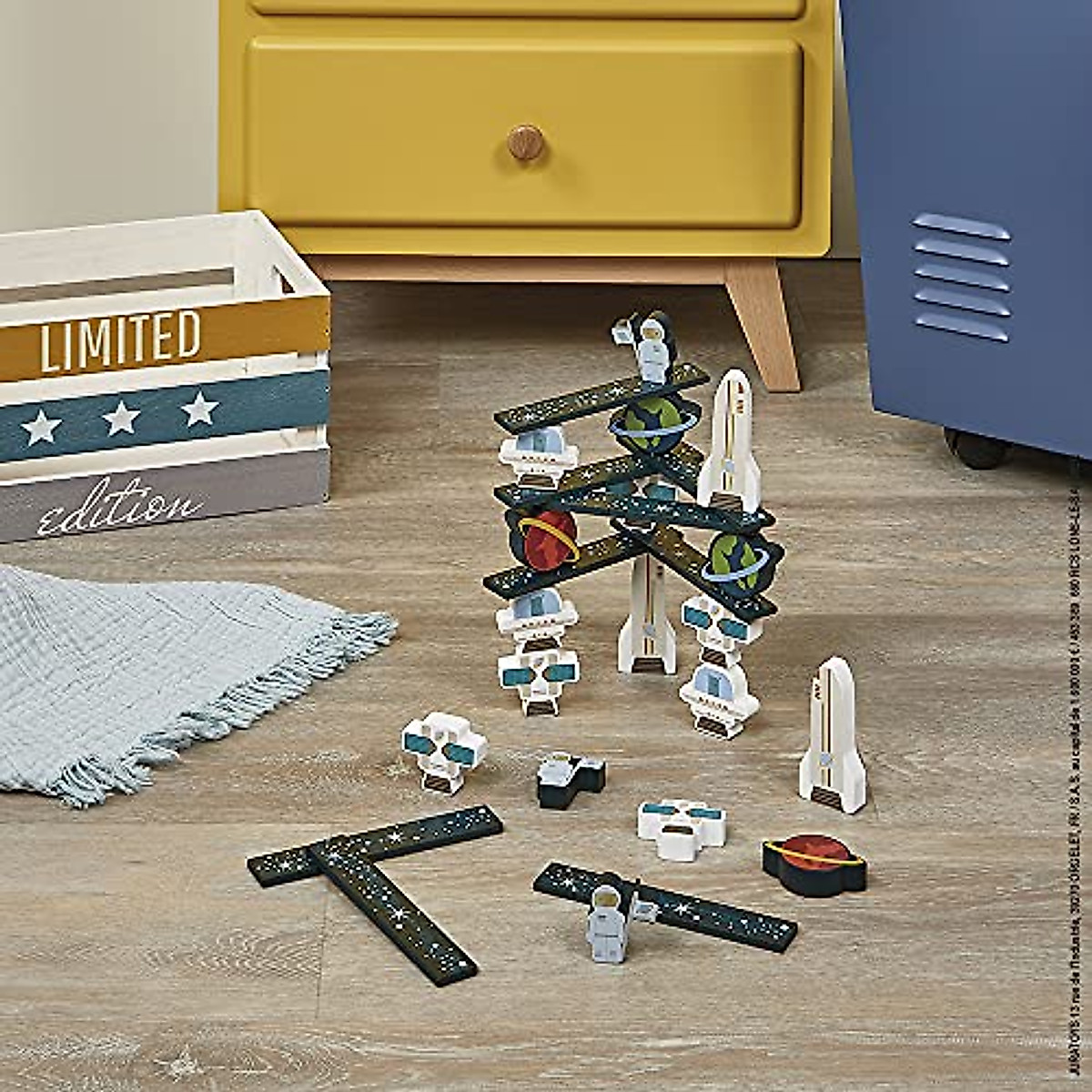 Janod - Balance in Space Game - 2-5 Years + - J08084