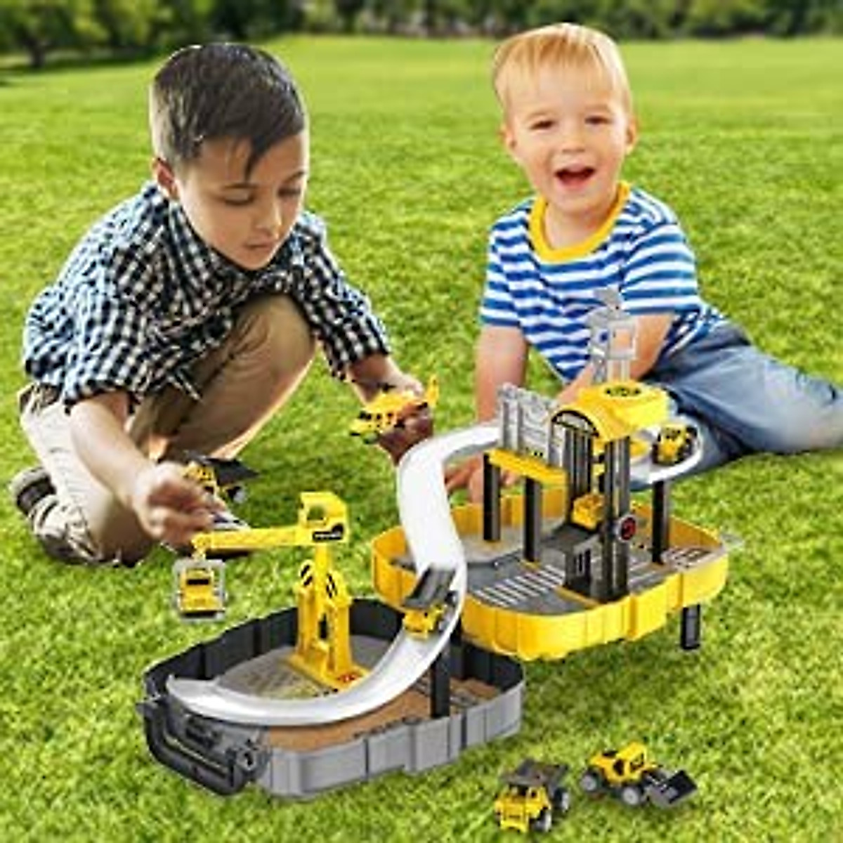 Siairo Construction Toy Construction Vehicles Trucks, Car Track Toy, Vehicle Playsets with Race Track, Excavator Crane Bulldozer Helicopter Toy for Boys Toddlers Kids (Military Theme)