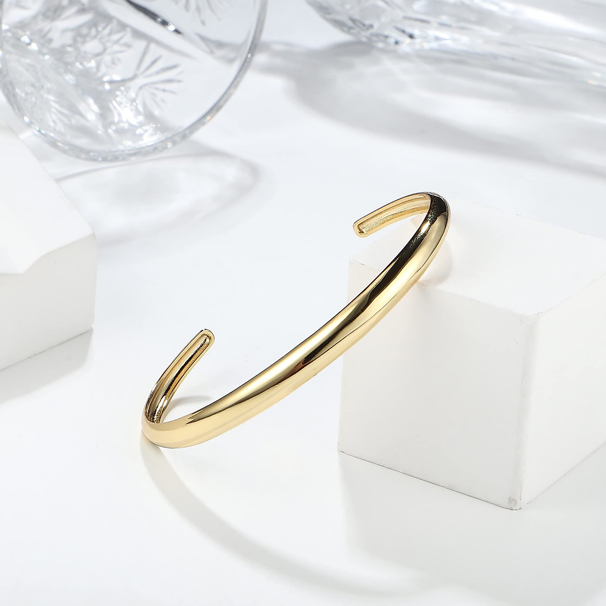 HAIAISO Gold Bracelets 18K Gold Plated Twisted Chunky Bangle Bracelet Plain Polished Adjustable Cuff Bangle Bracelet for Women