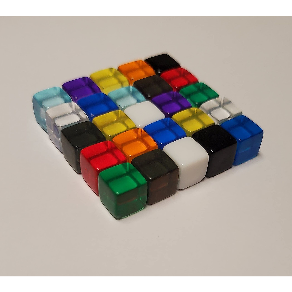 quEmpire Gaming 25x Very Small 8mm Counting Markers Multicolor Cubes Blank Dice for Tabletop Gaming and Education