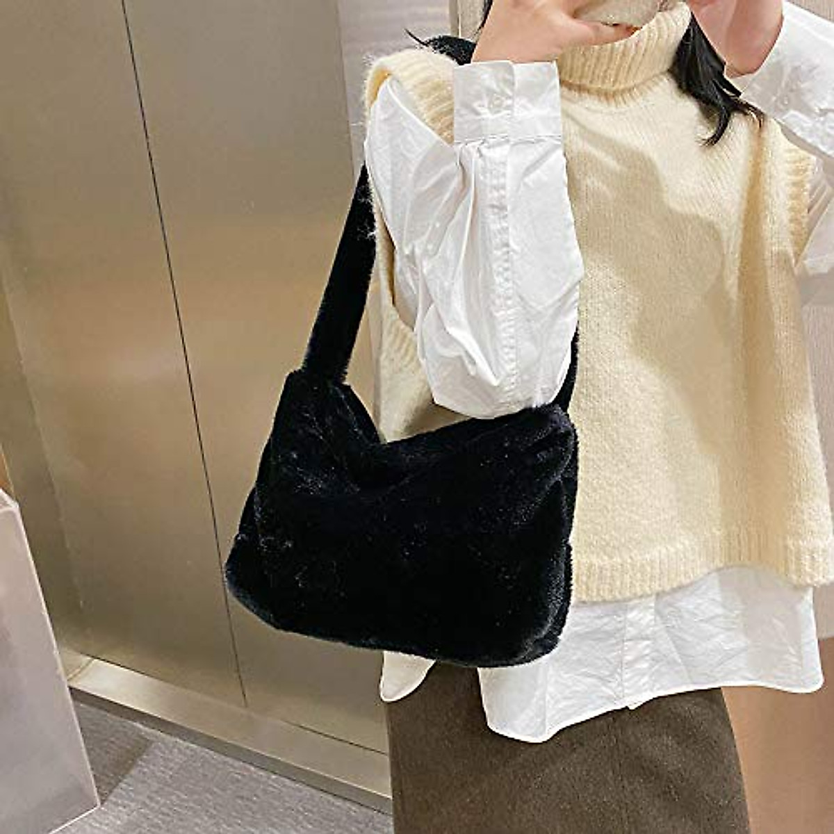 Fluffy Tote Bag Y2K Shoulder Bag Cute Y2K Furry Purse Plush Bag Aesthetic Plush Underarm Bag for Women