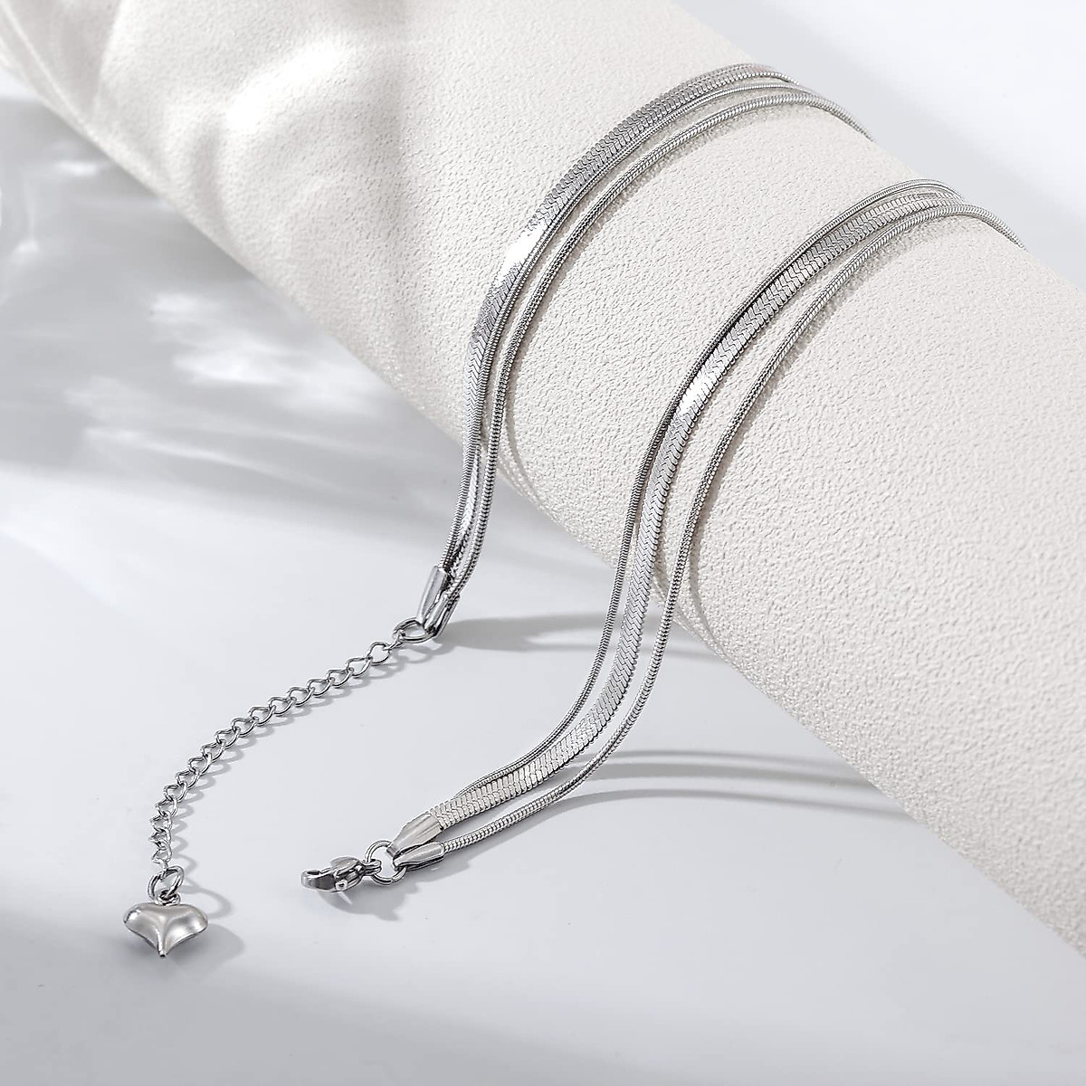 Léwind Gold/Silver Layered Necklaces for Women, Dainty 18K Gold Plated Choker Necklaces for Women Trendy Layering Herringbone Box Snake Paperclip Chain Fashion Jewelry Set