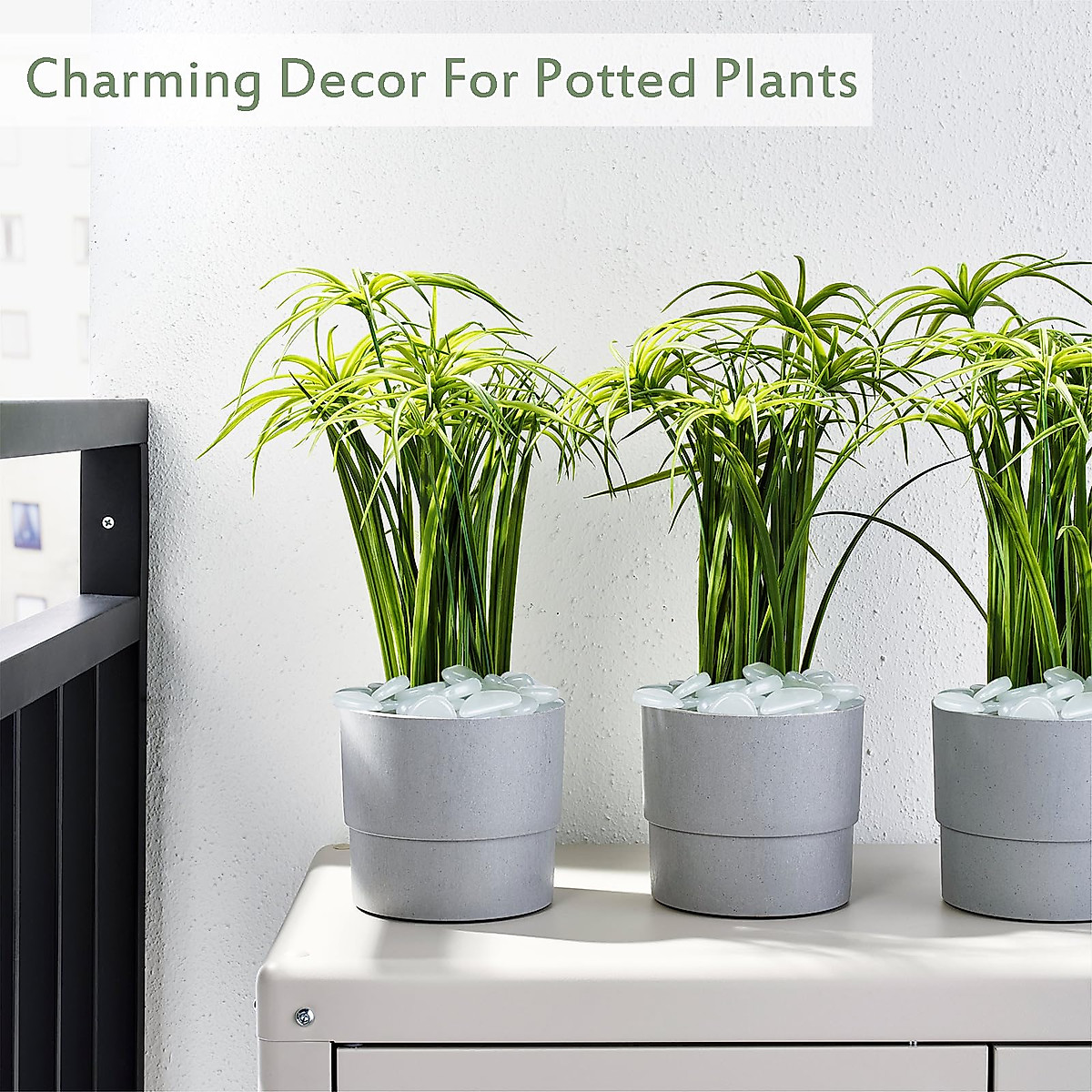 200pc Luminous Stone Glow Stones Pebbles Glow in The Dark Pebbles for Walkway Backyard Pathway Lawn Potted Plant Flower Decor,White