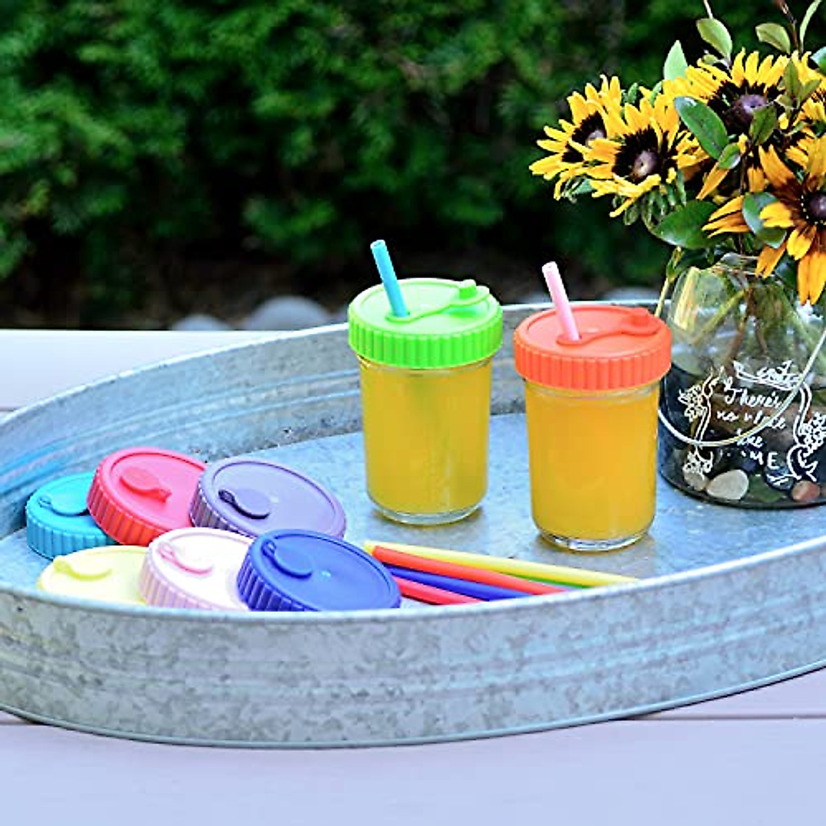 Youngever 8 Pack Glass Jars with Straws, 8 Ounce Glass Cups with Straws, Glass Mason Jars with Airtight Lids and Straws (8 Rainbow Colors)