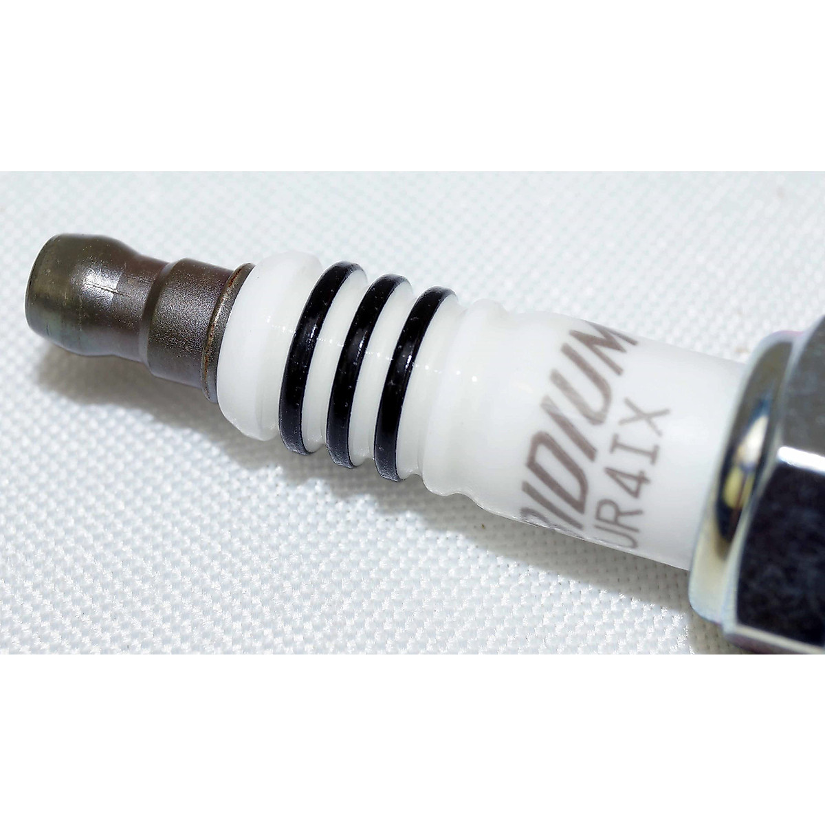 8 New NGK IRIDIUM IX Spark Plugs UR4IX # 7401