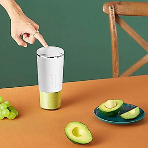 Portable Blender, Blender for Shakes and Smooties with Rechargable USB, Multifunctional Mini Blender