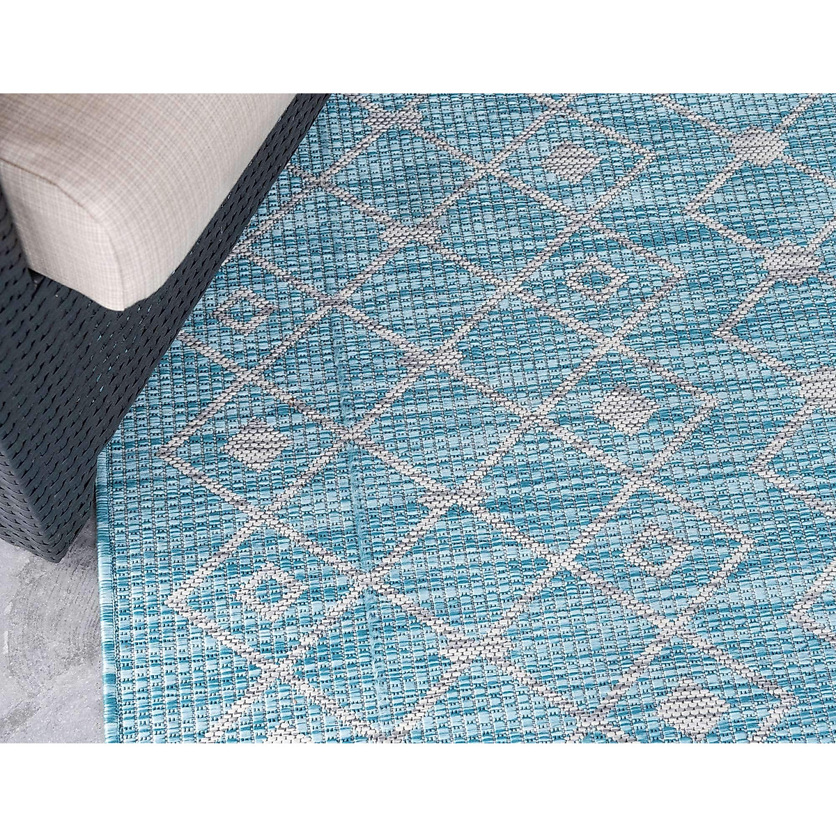 Unique Loom Outdoor Trellis Collection Area Rug - Tribal Trellis (2' x 6' 1" Runner, Aqua/ Ivory)
