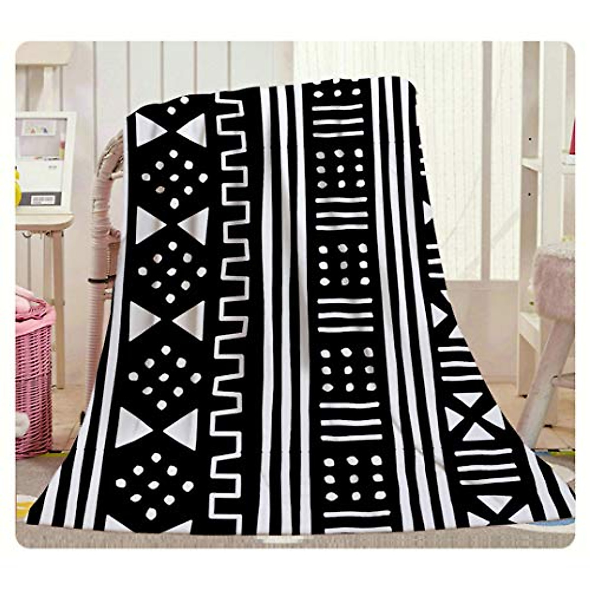 Swono African Mudcloth Throw Blanket,Afrocentric White Black African Mudcloth Mudprint Thorw Blanket Soft Warm Decorative Blanket for Bed Couch Sofa Office Blanket 30"X40"