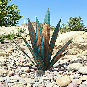 CUCUDAI Simulation Art Agave Plant Ornaments DIY Rustic Metal Sculpture for Outdoor Patio Yard Garden Decoration Stakes Lawn Statue Home Decor
