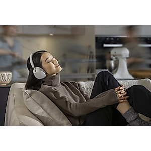 Sony WH-1000XM5S Noise Canceling Wireless Headphones - 30hr Battery Life - Over-Ear Style - Optimized for Alexa and Google Assistant - Built-in mic for Calls - Silver/Gold International Version