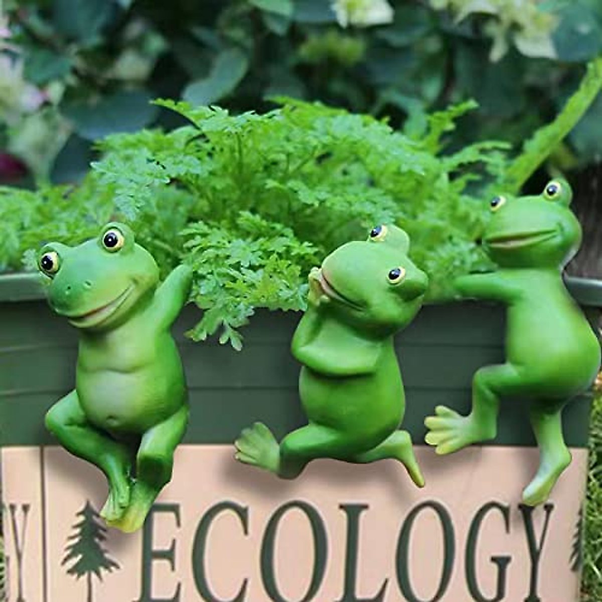 VEEBELL Frog Garden Statues Outdoor Décor, Hanging Animal Resin Statues Collectible Figurine for Garden Decoration for Flower Pot/Fence Patio Yard Art Pond Lawn Outdoor Ornament, Set of 3