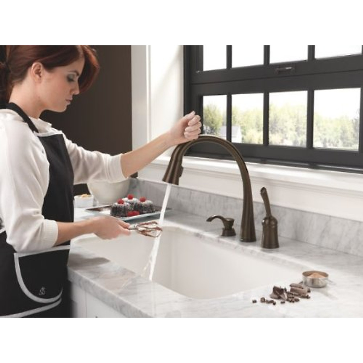 Delta Faucet Pilar Kitchen Soap Dispenser for Kitchen Sinks, Venetian Bronze RP50781RB